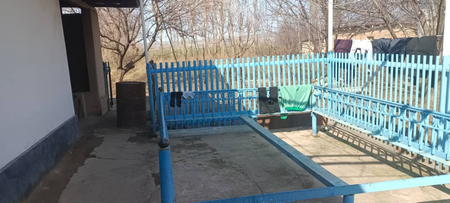 Срочно продаётся дом, участок 18 соток.  Всё хорошом состояние.