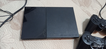 Продам Play station 2 .