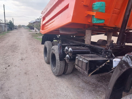 Kamaz sotiladi Srochna