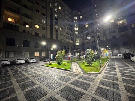 Очень срочно Новостройка Мухташам 3комн ,75 квадратов