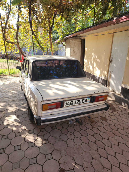 Vaz 21 06 sotiladi