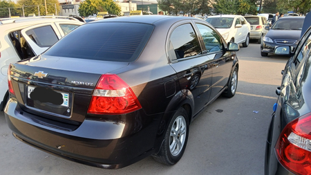 Продаётся Нексия 3 автомат.