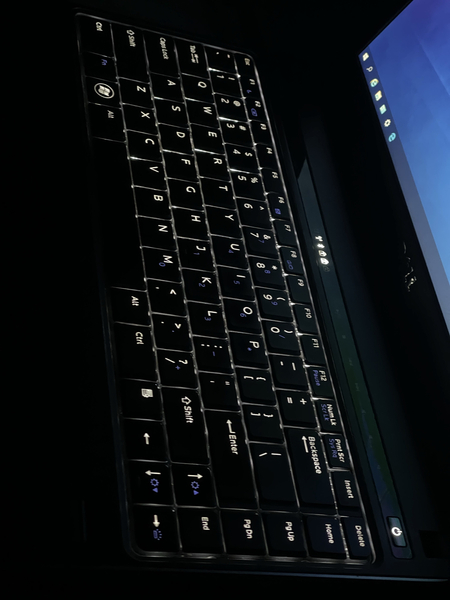 Продается ноутбук notebook i5 Dell 3300