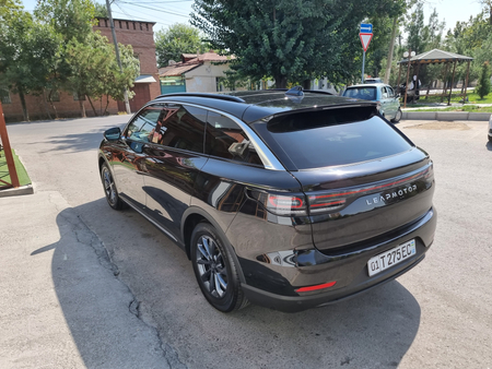 Leapmotor C11 2022 года с доп опциями, батарея 90kw. Можно через банк.