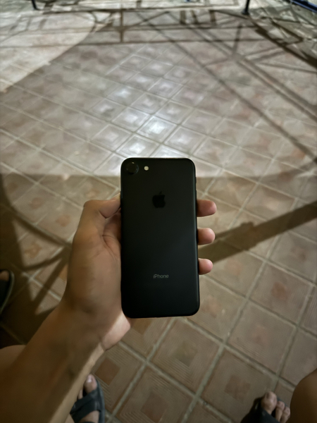 iPhone 7 LLA 128