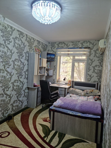 Квартира сотилади.  3 хонали. Ремонти аъло даражада.