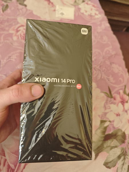 Продаю обсолютно новый Xiaomi 14 pro 16/512 GB Global