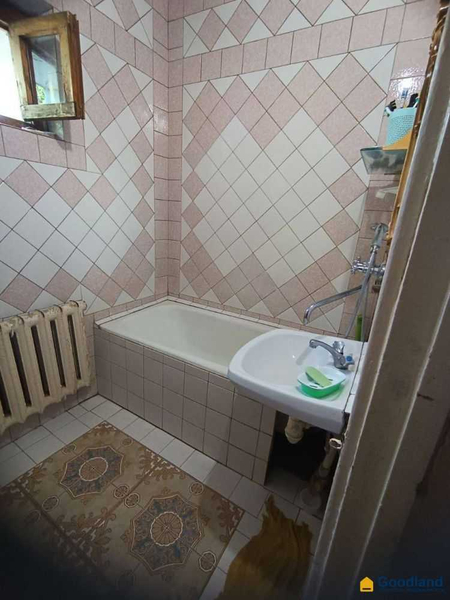 Срочно! Продается 3/4/4 квартира в М.Улугбекском р-не! (J 928)