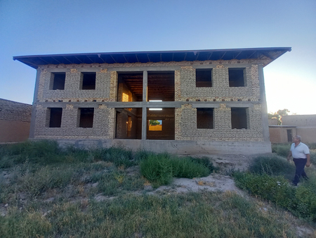 2 etajlik HOVLI tezda sotiladi
