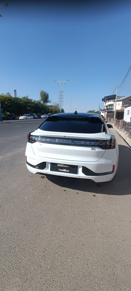 Zeekr 001 без пробег наличии Алькантара Z Sport