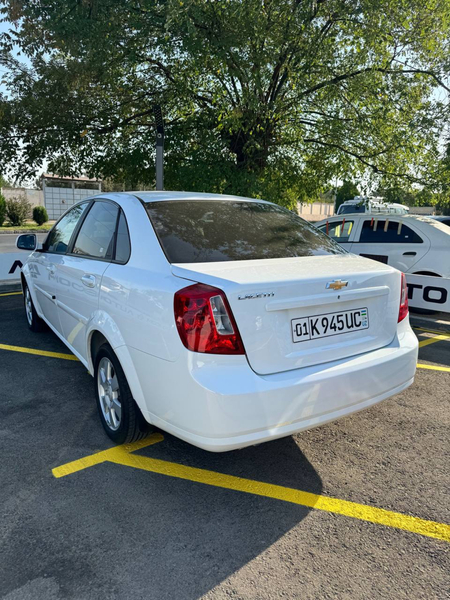 Chevrolet Lacetti 3 pozitsiya 2023 yil 9700 probeg