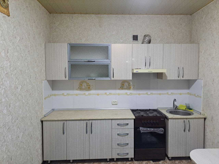 Sergeli Xonabod da 3 xonali fayzli Yevro remont hovli ijara beriladi