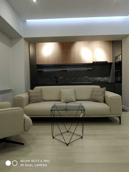 м.Космонавтов,Ц-7,ЦУМ 3-комнатная 5/9 70 м² евроремонт меб/тех