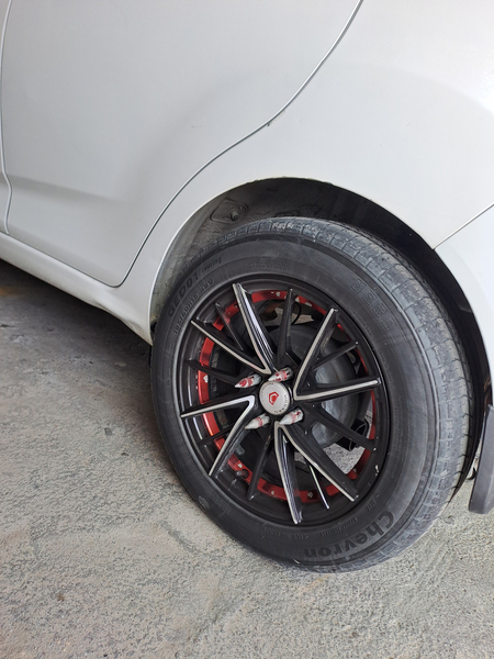 Diska balon sotiladi R 15 Vossen