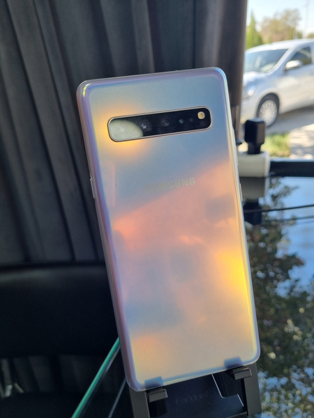 S10 5G 8/512GB sastayaniyasi yaxshi.