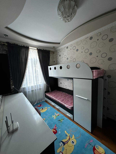 Продаётся 3х комнатная квартира на Шота Руставели, на 2 этаже с лифтом