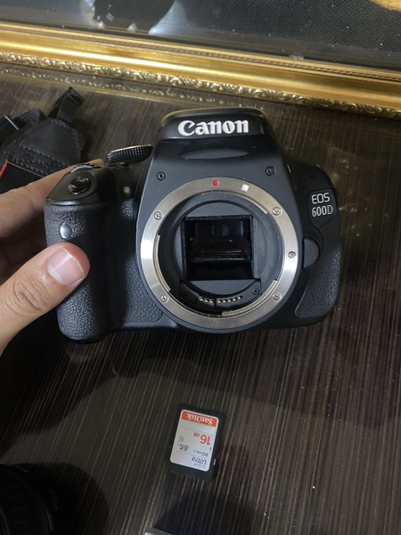 Canon Eos600D продаётся