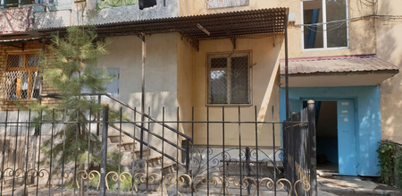 Продаётся квартира в нежилом фонде