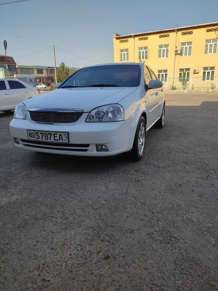 Chevrolet Lasetti год 2012 в идеальном состоянии