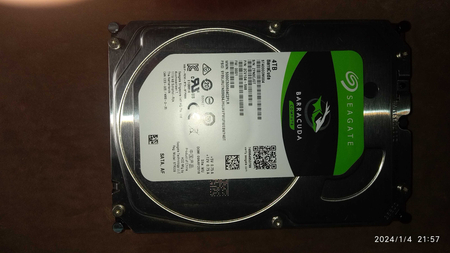 Жесткий диск Seagate Barracuda 4 ТБ ST4000DM004