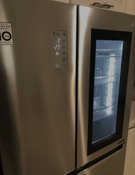 Холодильник двухкамерный LG No frost system.