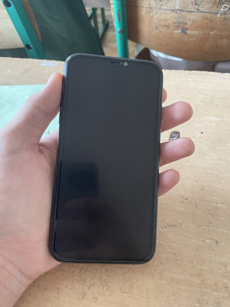 iphone 11 sotiladi