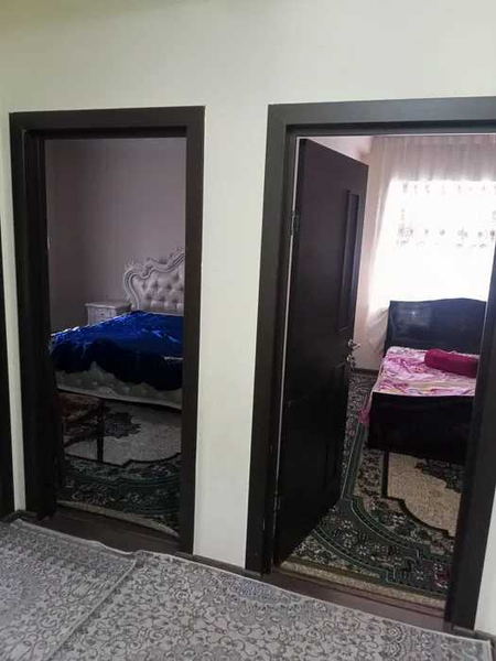 срочна Горит аренда 2 комнатная квартира возле Метро за 400$ id sh 363