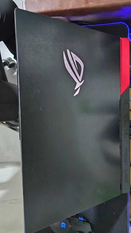 Asus rog strix G713IE