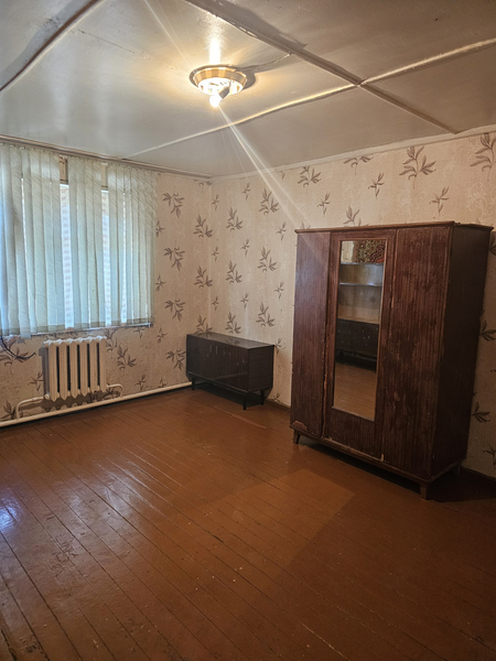 Срочно продаётся своя квартира Сергели спутник 6  2х комнатная Деревяш