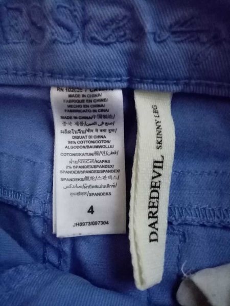 Джинсы на девочку фирменные Guess США 4 года