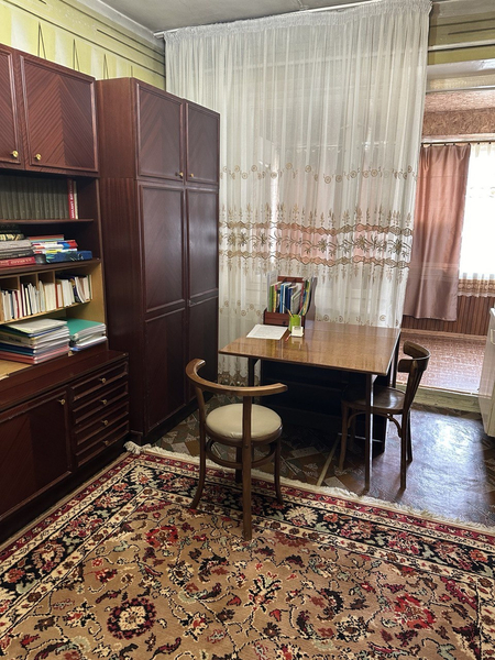 Продаю трёхкомнатную квартиру на Ц-2.