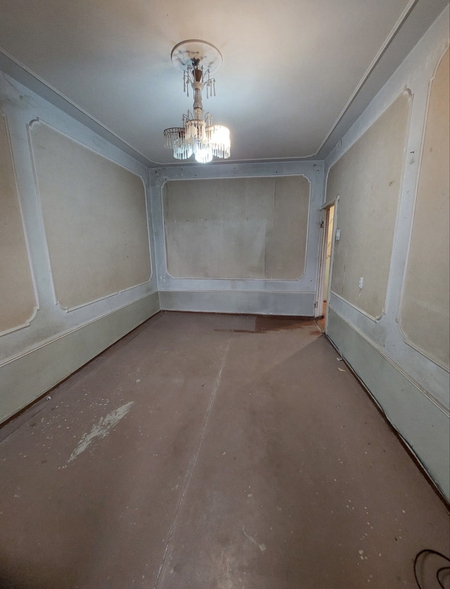 Kora kamish 2/4 da 2/4/5 balkon 2x6 srochna arenda