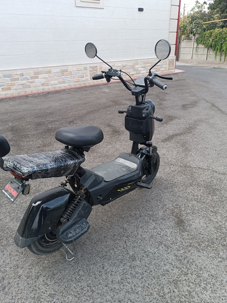 Elektro skuter sotiladi