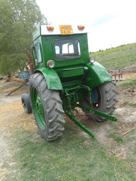 Traktor 40 sotiladi 35 million