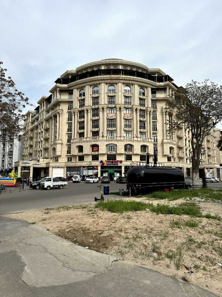 Срочно сдается  помещение 872 м² на Мирзо-Улугбекском районе (J2690)