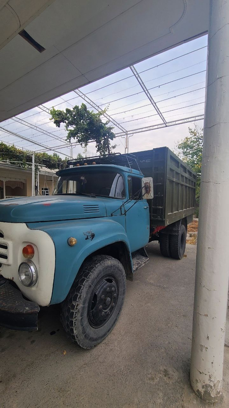 Zil 1984yil. 10.200$ naqka realni oledigonlar tel qilsn