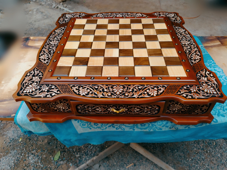 Shaxmat yonĝoqdan yasalgan 52x52 sm