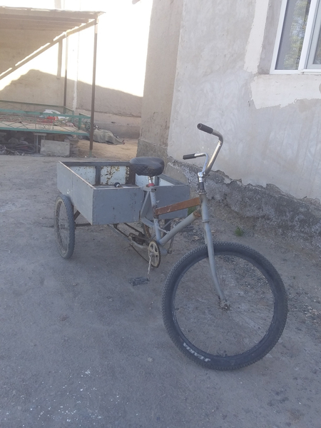 Трехколесний велосипедь
