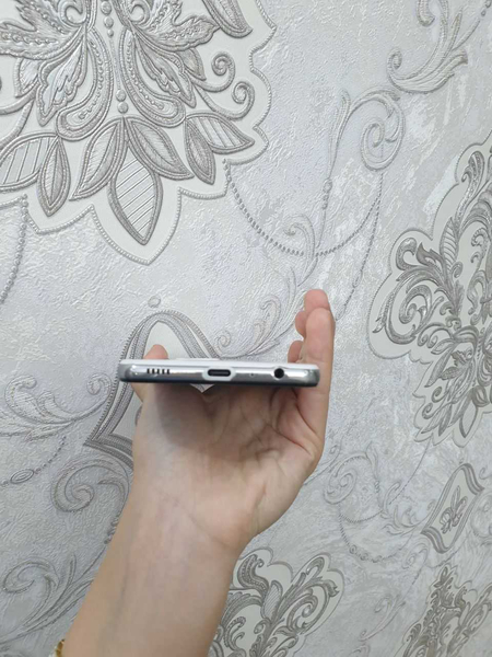 Телефон Samsung A52