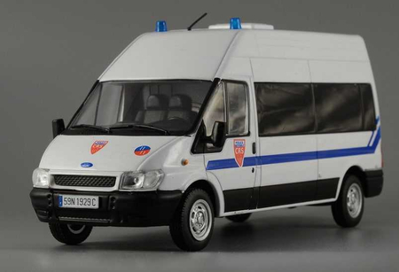 Продам модели полицейских авто в масштабе 1/43