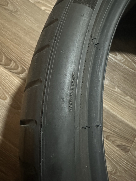 Pirelli P Zero 285/30/21 23yil 8 hafta