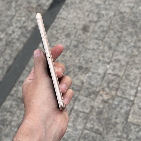 iPhone 8 64GB идеал