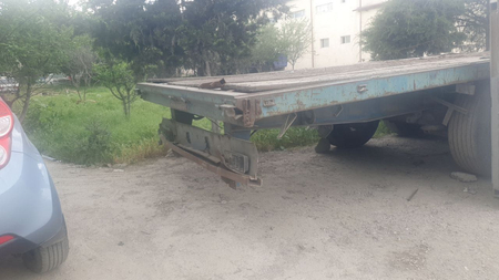 Полупрцеп сотилади