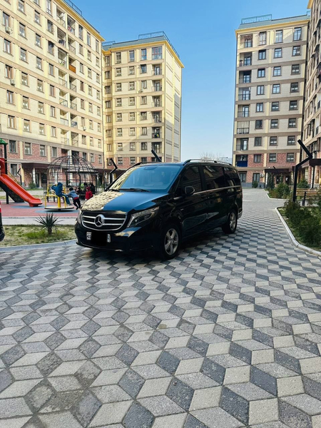 Mercedes Viano Vklass
Yili 2016
Probeg 414000
Dizel 
Karobka avtomat
N