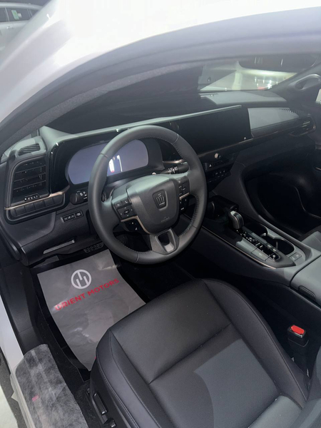 Toyota CROWN Gibrid 2024 Bez probeg