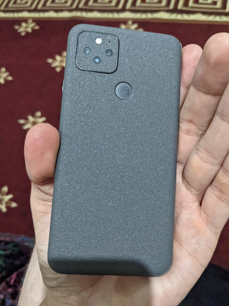 Продам телефон google pixel 5 в soda sage цвете.