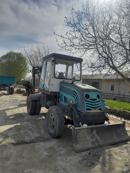 Ekskavator sotiladi