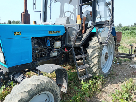 Belarus mtz traktor 82.1 sotiladi