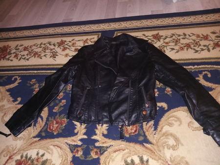 Продаётся вещи в хорошем состояние.
