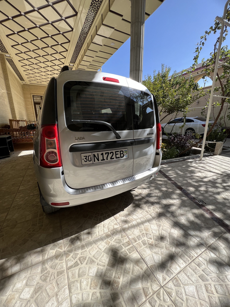 Lada largus yili2014 7 kishilik